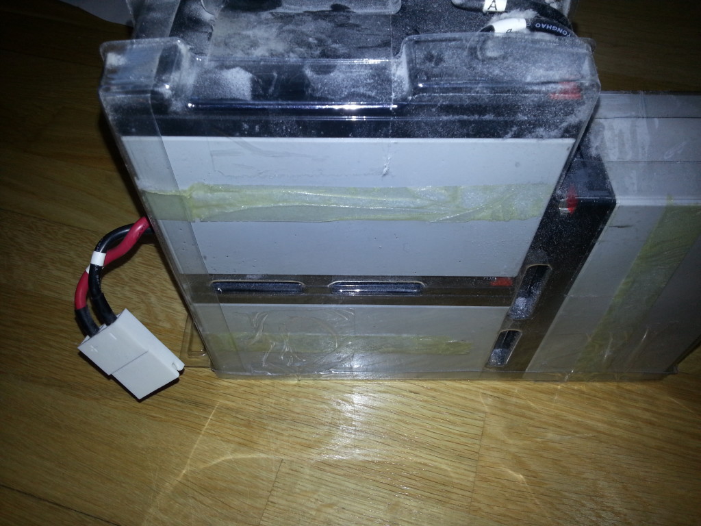 Eaton 9130 1000VA Tower Battery pack | Into the depths of electronics ...